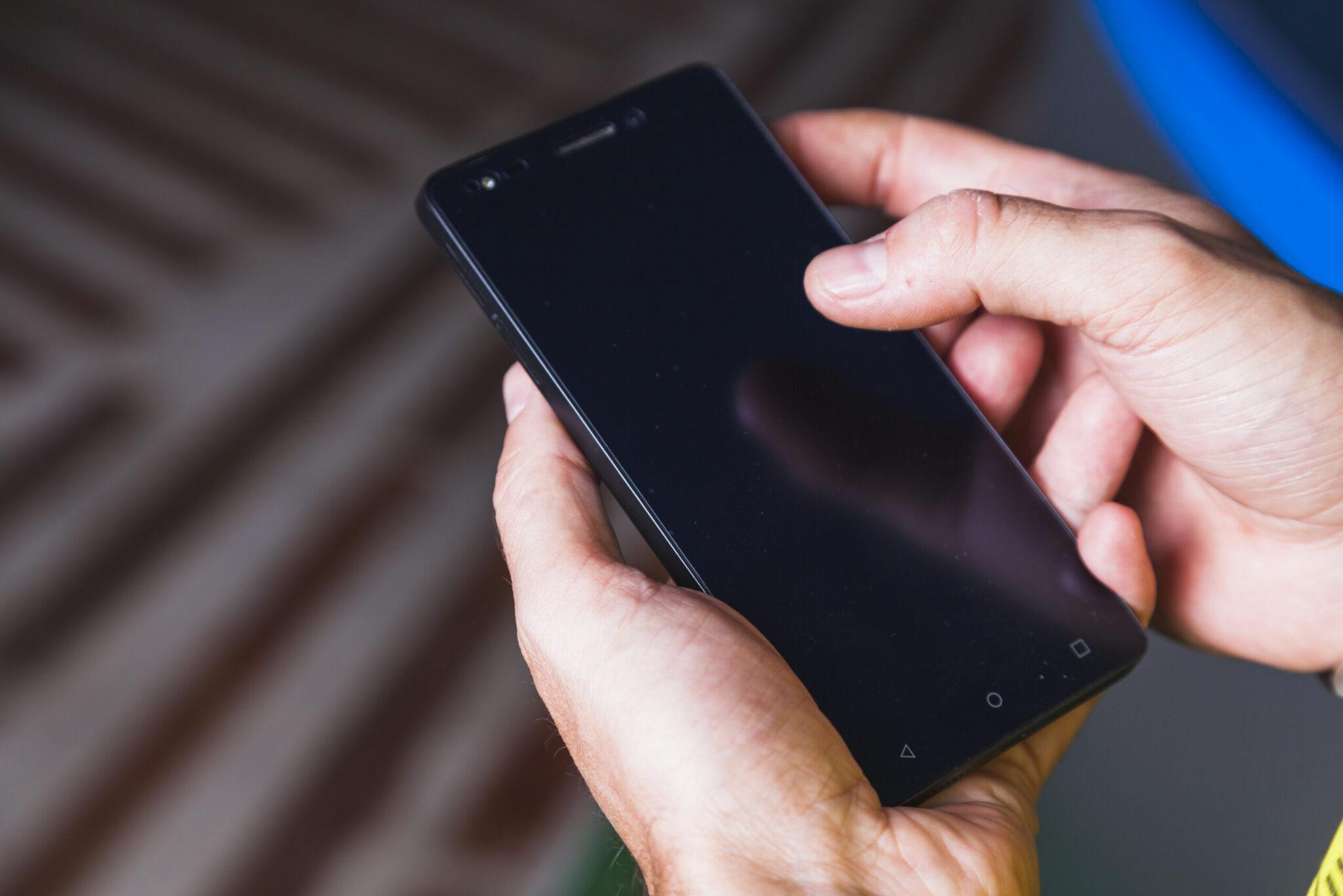 How to Monitor a Samsung Mobile Phone in Minutes - FamiSpy