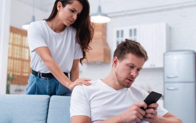 How to Catch a Cheater That Deletes Everything - FamiSpy