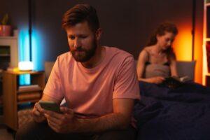 Top Cell Phone Cheating Signs That Could Reveal a Hidden Affair